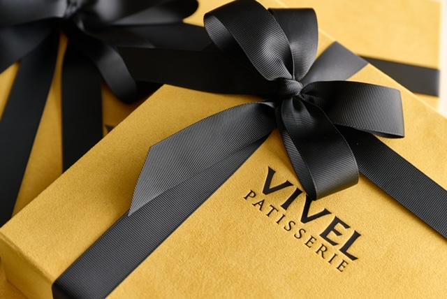 Large Gold Chocolate Pearl Hamper